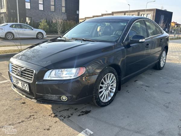 Melns Volvo S80 2008 Viļņa, ar dzinēja tilpumu 2.40 L un nobraukumu 500 tūkst. km par 1799 €, foto 2 vietnē AUTOMOTO.COM.LV