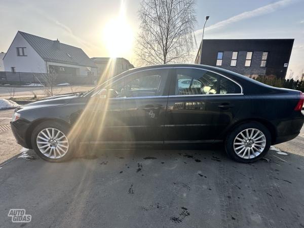 Melns Volvo S80 2008 Viļņa, ar dzinēja tilpumu 2.40 L un nobraukumu 500 tūkst. km par 1799 €, foto 4 vietnē AUTOMOTO.COM.LV