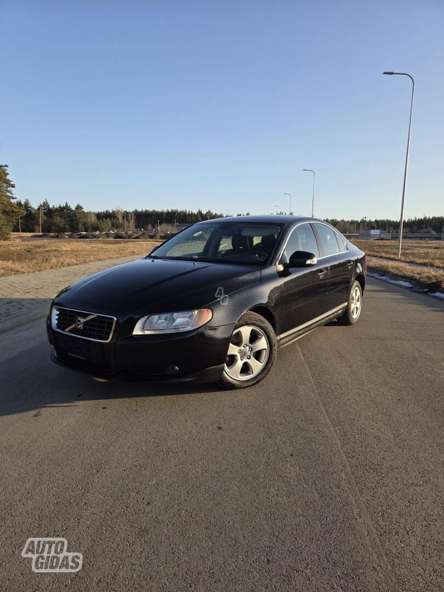 Melns Volvo S80 2008 Varėna, ar dzinēja tilpumu 2.40 L un nobraukumu 359 tūkst. km par 3400 €, foto 1 vietnē AUTOMOTO.COM.LV