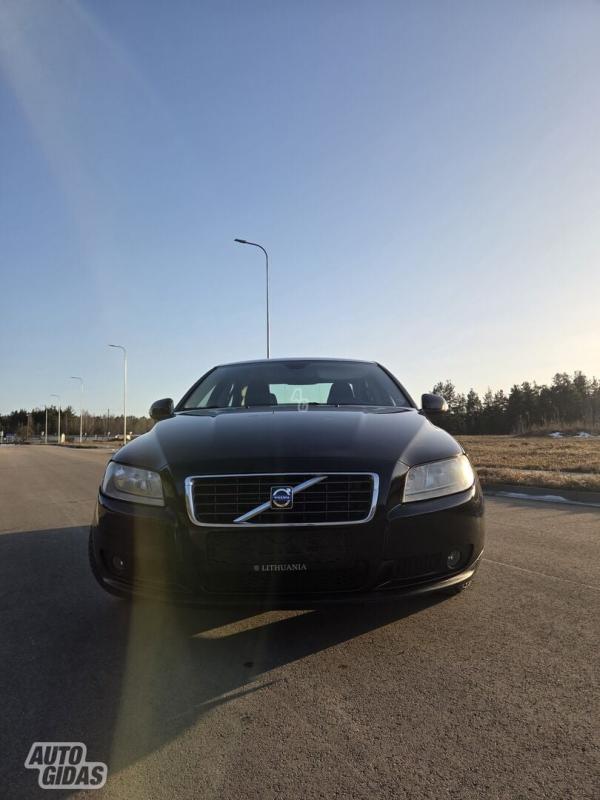Black Volvo S80 2008 in Varena, with an engine capacity of 2.40 L and mileage of 359 thousand km for 3400 €, photo 3 on AUTOMOTO.COM.LV