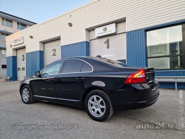 Melns Volvo S80 2008 Tartu, ar dzinēja tilpumu 2.40 L un nobraukumu 273 tūkst. km par 6290 €, foto 6 vietnē AUTOMOTO.COM.LV