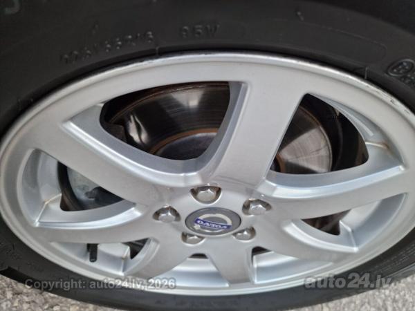 Black Volvo S80 2008 in Tartu, with an engine capacity of 2.40 L and mileage of 273 thousand km for 6290 €, photo 11 on AUTOMOTO.COM.LV