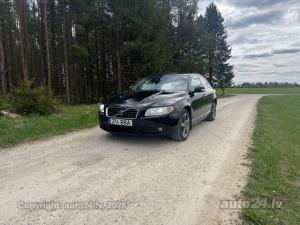 Black Volvo S80 2008 in Rakvere, with an engine capacity of 2.40 L and mileage of 354 thousand km for 4399 €, photo 7 on AUTOMOTO.COM.LV