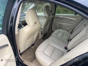 Black Volvo S80 2008 in Rakvere, with an engine capacity of 2.40 L and mileage of 354 thousand km for 4399 €, photo 13 on AUTOMOTO.COM.LV