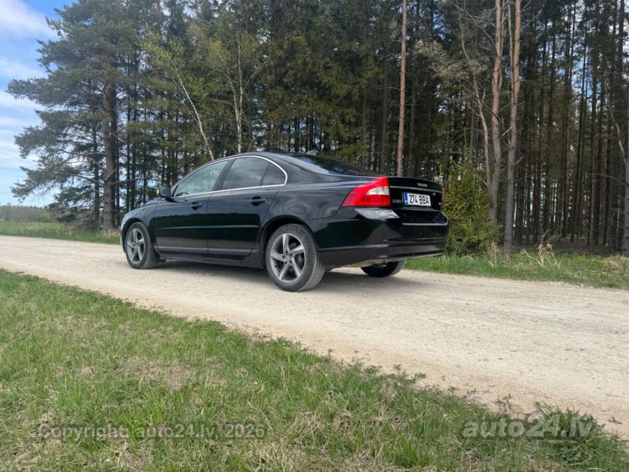 Black Volvo S80 2008 in Rakvere, with an engine capacity of 2.40 L and mileage of 354 thousand km for 4399 €, photo 17 on AUTOMOTO.COM.LV