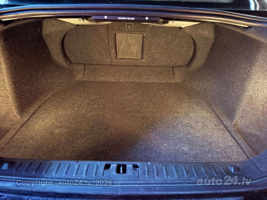Black Volvo S80 2008 in Rakvere, with an engine capacity of 2.40 L and mileage of 354 thousand km for 4399 €, photo 20 on AUTOMOTO.COM.LV