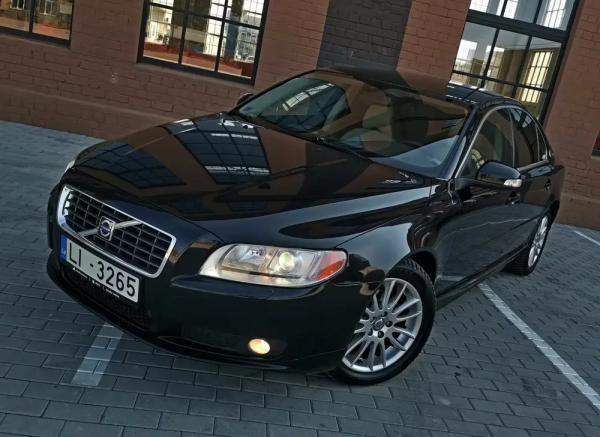 Melns Volvo S80 2008 Rīga, ar dzinēja tilpumu 2.40 L un nobraukumu 299 tūkst. km par 5490 €, foto 1 vietnē AUTOMOTO.COM.LV