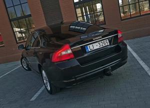 Black Volvo S80 2008 in Riga, with an engine capacity of 2.40 L and mileage of 299 thousand km for 5490 €, photo 3 on AUTOMOTO.COM.LV