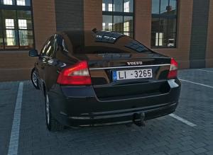 Black Volvo S80 2008 in Riga, with an engine capacity of 2.40 L and mileage of 299 thousand km for 5490 €, photo 4 on AUTOMOTO.COM.LV