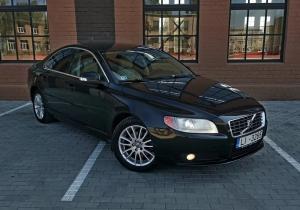 Black Volvo S80 2008 in Riga, with an engine capacity of 2.40 L and mileage of 299 thousand km for 5490 €, photo 11 on AUTOMOTO.COM.LV