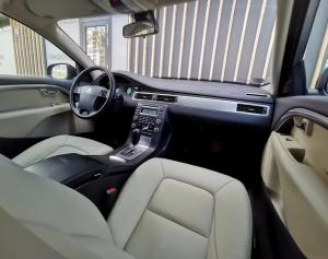 Black Volvo S80 2008 in Riga, with an engine capacity of 2.40 L and mileage of 299 thousand km for 5490 €, photo 18 on AUTOMOTO.COM.LV