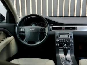 Black Volvo S80 2008 in Riga, with an engine capacity of 2.40 L and mileage of 299 thousand km for 5490 €, photo 22 on AUTOMOTO.COM.LV