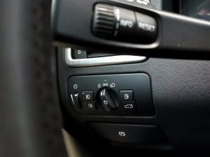 Black Volvo S80 2008 in Riga, with an engine capacity of 2.40 L and mileage of 299 thousand km for 5490 €, photo 28 on AUTOMOTO.COM.LV