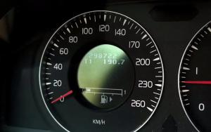 Black Volvo S80 2008 in Riga, with an engine capacity of 2.40 L and mileage of 299 thousand km for 5490 €, photo 29 on AUTOMOTO.COM.LV