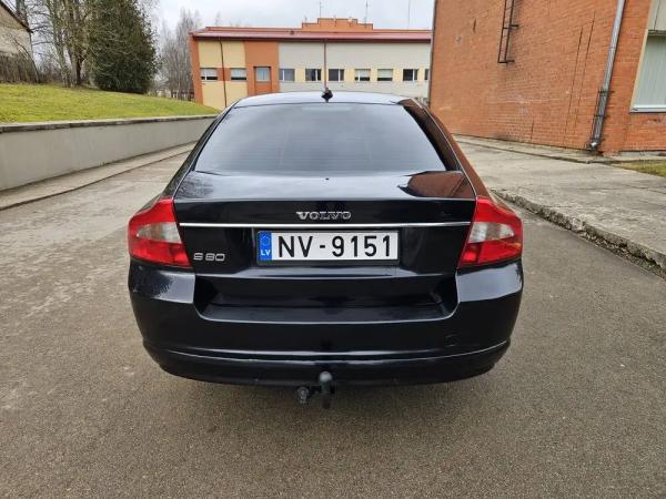Black Volvo S80 2008 in Jekabpils, with an engine capacity of 2.40 L and mileage of 510 thousand km for 4490 €, photo 7 on AUTOMOTO.COM.LV