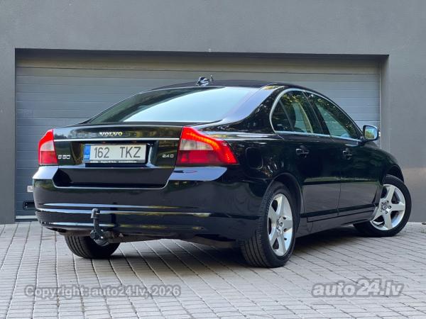 Melns Volvo S80 2008 Tallina, ar dzinēja tilpumu 2.40 L un nobraukumu 350 tūkst. km par 4399 €, foto 3 vietnē AUTOMOTO.COM.LV