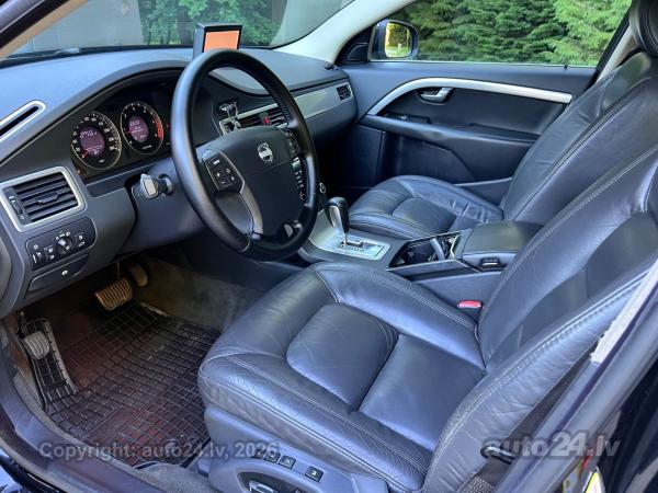 Black Volvo S80 2008 in Tallinn, with an engine capacity of 2.40 L and mileage of 350 thousand km for 4399 €, photo 7 on AUTOMOTO.COM.LV