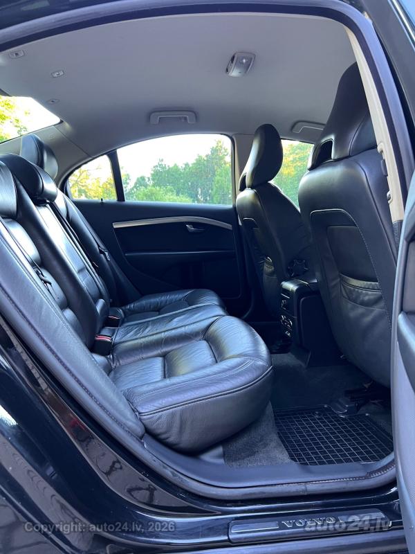 Black Volvo S80 2008 in Tallinn, with an engine capacity of 2.40 L and mileage of 350 thousand km for 4399 €, photo 9 on AUTOMOTO.COM.LV