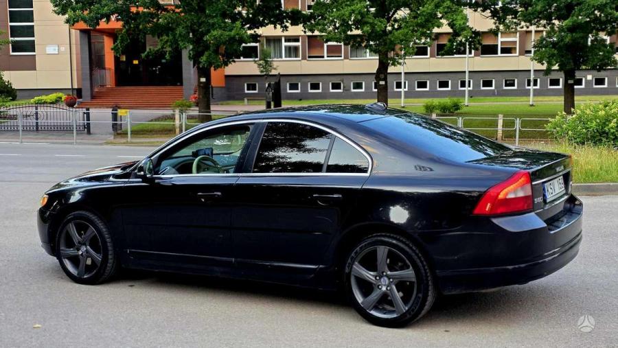 Melns Volvo S80 2008 Šauļi, ar dzinēja tilpumu 2.40 L un nobraukumu 337 tūkst. km par 2700 €, foto 5 vietnē AUTOMOTO.COM.LV