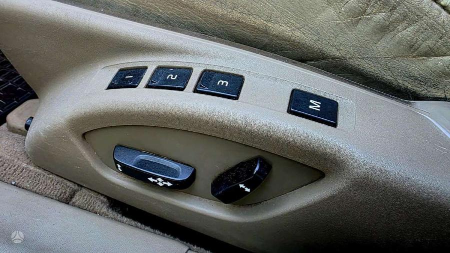 Melns Volvo S80 2008 Šauļi, ar dzinēja tilpumu 2.40 L un nobraukumu 337 tūkst. km par 2700 €, foto 18 vietnē AUTOMOTO.COM.LV