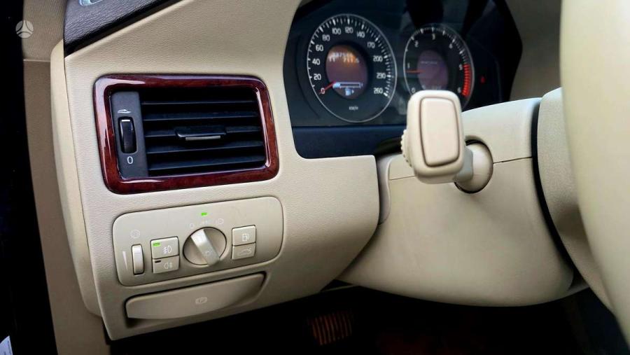 Melns Volvo S80 2008 Šauļi, ar dzinēja tilpumu 2.40 L un nobraukumu 337 tūkst. km par 2700 €, foto 19 vietnē AUTOMOTO.COM.LV