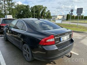 Melns Volvo S80 2008 Liepāja, ar dzinēja tilpumu 2.40 L un nobraukumu 412 tūkst. km par 1050 €, foto 5 vietnē AUTOMOTO.COM.LV