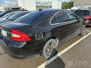 Melns Volvo S80 2008 Liepāja, ar dzinēja tilpumu 2.40 L un nobraukumu 412 tūkst. km par 1050 €, foto 7 vietnē AUTOMOTO.COM.LV