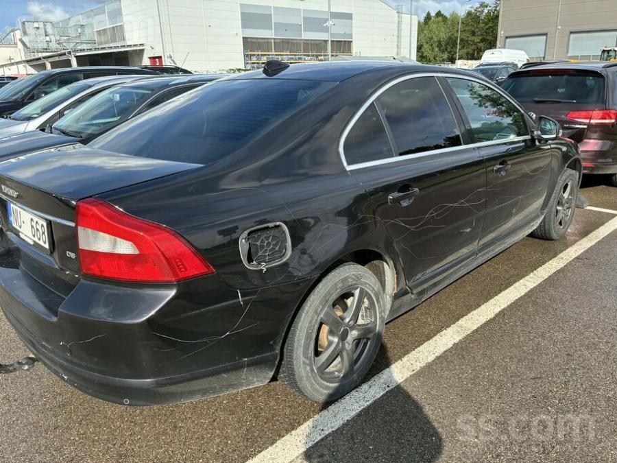 Melns Volvo S80 2008 Liepāja, ar dzinēja tilpumu 2.40 L un nobraukumu 412 tūkst. km par 1050 €, foto 7 vietnē AUTOMOTO.COM.LV