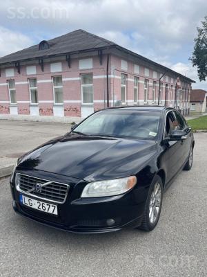 Melns Volvo S80 2008 Daugavpils, ar dzinēja tilpumu 2.00 L un nobraukumu 391 tūkst. km par 4000 €, foto  vietnē AUTOMOTO.COM.LV
