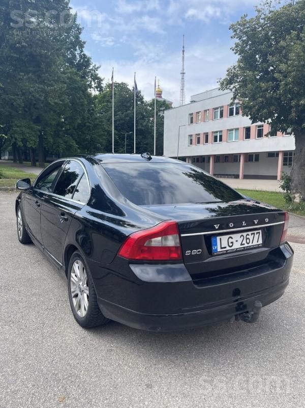 Melns Volvo S80 2008 Daugavpils, ar dzinēja tilpumu 2.00 L un nobraukumu 391 tūkst. km par 4000 €, foto 2 vietnē AUTOMOTO.COM.LV