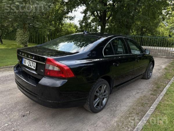 Melns Volvo S80 2008 Jelgava, ar dzinēja tilpumu 2.40 L un nobraukumu 254 tūkst. km par 3000 €, foto 3 vietnē AUTOMOTO.COM.LV
