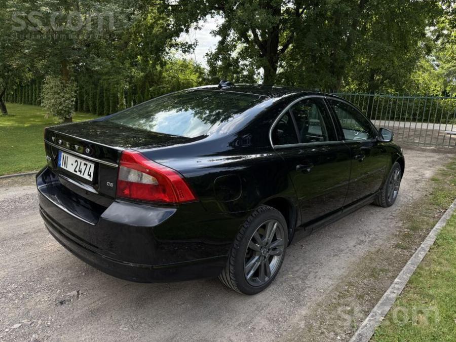 Melns Volvo S80 2008 Jelgava, ar dzinēja tilpumu 2.40 L un nobraukumu 254 tūkst. km par 3000 €, foto 4 vietnē AUTOMOTO.COM.LV