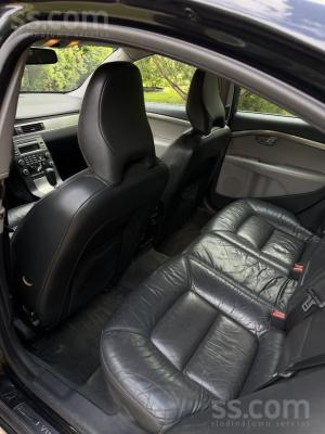 Melns Volvo S80 2008 Jelgava, ar dzinēja tilpumu 2.40 L un nobraukumu 254 tūkst. km par 3000 €, foto 8 vietnē AUTOMOTO.COM.LV