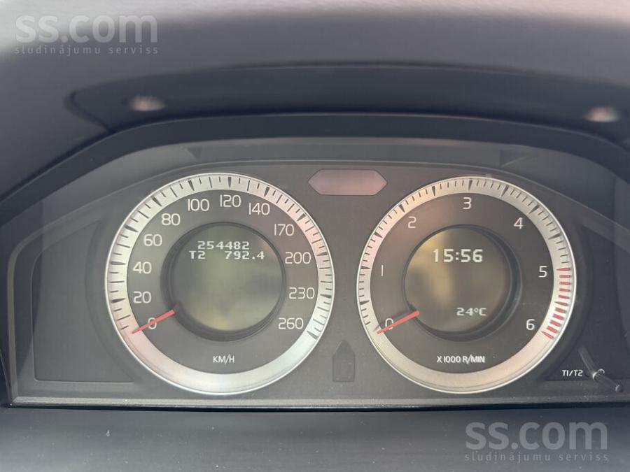Melns Volvo S80 2008 Jelgava, ar dzinēja tilpumu 2.40 L un nobraukumu 254 tūkst. km par 3000 €, foto 9 vietnē AUTOMOTO.COM.LV