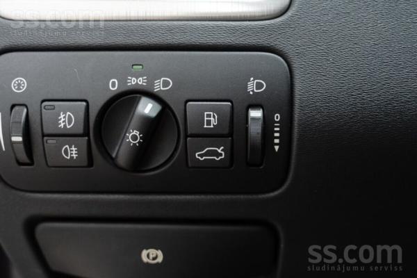 Melns Volvo S80 2008 Rīga, ar dzinēja tilpumu 2.00 L un nobraukumu 378 tūkst. km par 2000 €, foto 10 vietnē AUTOMOTO.COM.LV