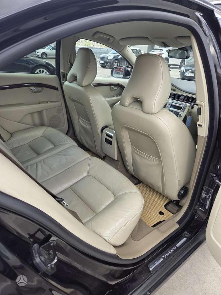 Черный Вольво С80 2008 в Вильнюс, объемом двигателя 2.40 л и пробегом 280 тыс. км за 3900 €, фото 13 на AUTOMOTO.COM.LV