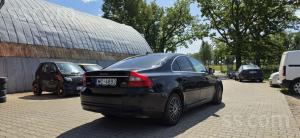 Black Volvo S80 2008 in Valmiera, with an engine capacity of 2.50 L and mileage of 317 thousand km for 2200 €, photo 4 on AUTOMOTO.COM.LV