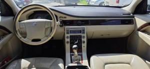 Black Volvo S80 2008 in Valmiera, with an engine capacity of 2.50 L and mileage of 317 thousand km for 2200 €, photo 8 on AUTOMOTO.COM.LV
