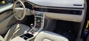 Black Volvo S80 2008 in Valmiera, with an engine capacity of 2.50 L and mileage of 317 thousand km for 2200 €, photo 10 on AUTOMOTO.COM.LV