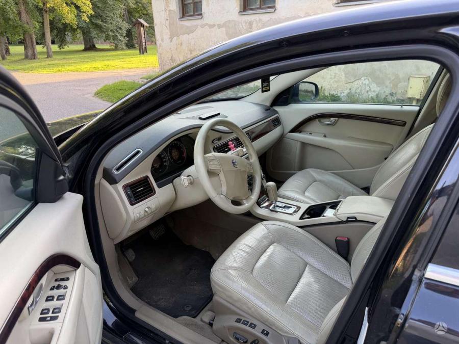 Melns Volvo S80 2008 Viļņa, ar dzinēja tilpumu 2.40 L un nobraukumu 295 tūkst. km par 2500 €, foto 9 vietnē AUTOMOTO.COM.LV