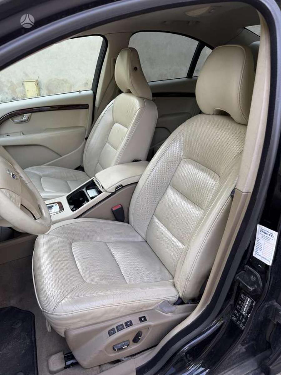 Melns Volvo S80 2008 Viļņa, ar dzinēja tilpumu 2.40 L un nobraukumu 295 tūkst. km par 2500 €, foto 10 vietnē AUTOMOTO.COM.LV