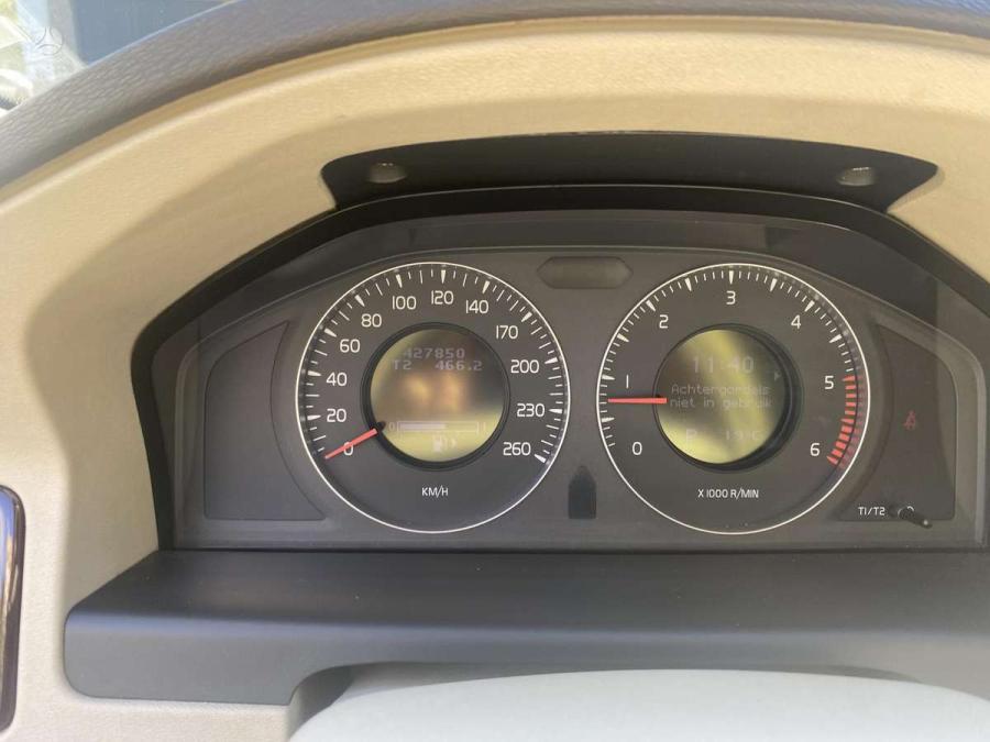 Melns Volvo S80 2008 Panevēža, ar dzinēja tilpumu 2.40 L un nobraukumu 400 tūkst. km par 3200 €, foto 10 vietnē AUTOMOTO.COM.LV