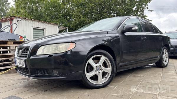 Volvo S80 2008 in Riga on AUTOMOTO.COM.LV Black Volvo S80 2008 in Riga, with an engine capacity of 2.40 L and mileage of 394 thousand km for 2000 €, photo 6 on AUTOMOTO.COM.LV