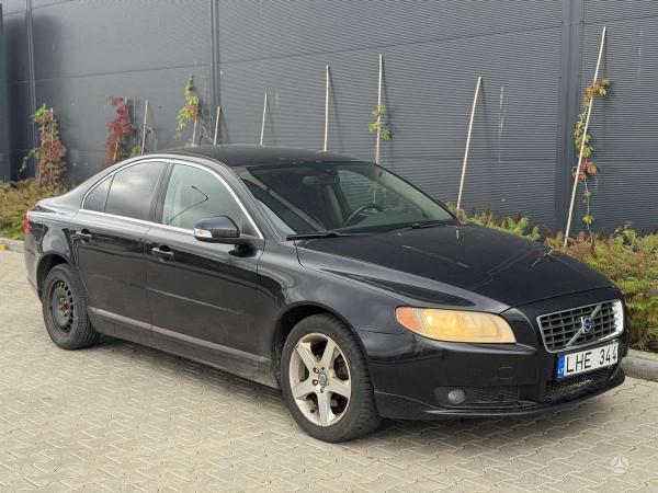 Black Volvo S80 2008 in Vilnius, with an engine capacity of 2.00 L and mileage of 349 thousand km for 1200 €, photo 3 on AUTOMOTO.COM.LV