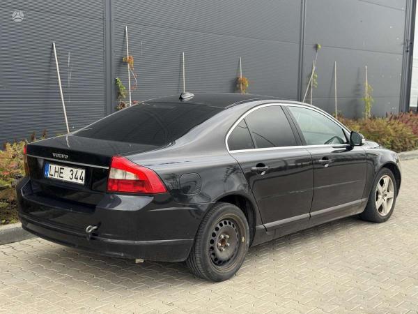 Black Volvo S80 2008 in Vilnius, with an engine capacity of 2.00 L and mileage of 349 thousand km for 1200 €, photo 4 on AUTOMOTO.COM.LV