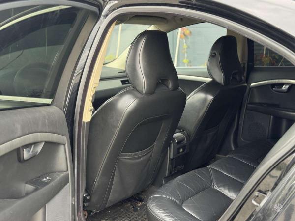Black Volvo S80 2008 in Vilnius, with an engine capacity of 2.00 L and mileage of 349 thousand km for 1200 €, photo 10 on AUTOMOTO.COM.LV