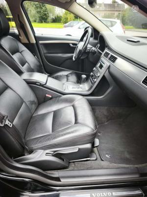 Black Volvo S80 2008 in Klaipeda, with an engine capacity of 2.52 L and mileage of 414 thousand km for 3900 €, photo 10 on AUTOMOTO.COM.LV