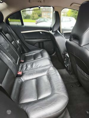 Black Volvo S80 2008 in Klaipeda, with an engine capacity of 2.52 L and mileage of 414 thousand km for 3900 €, photo 11 on AUTOMOTO.COM.LV