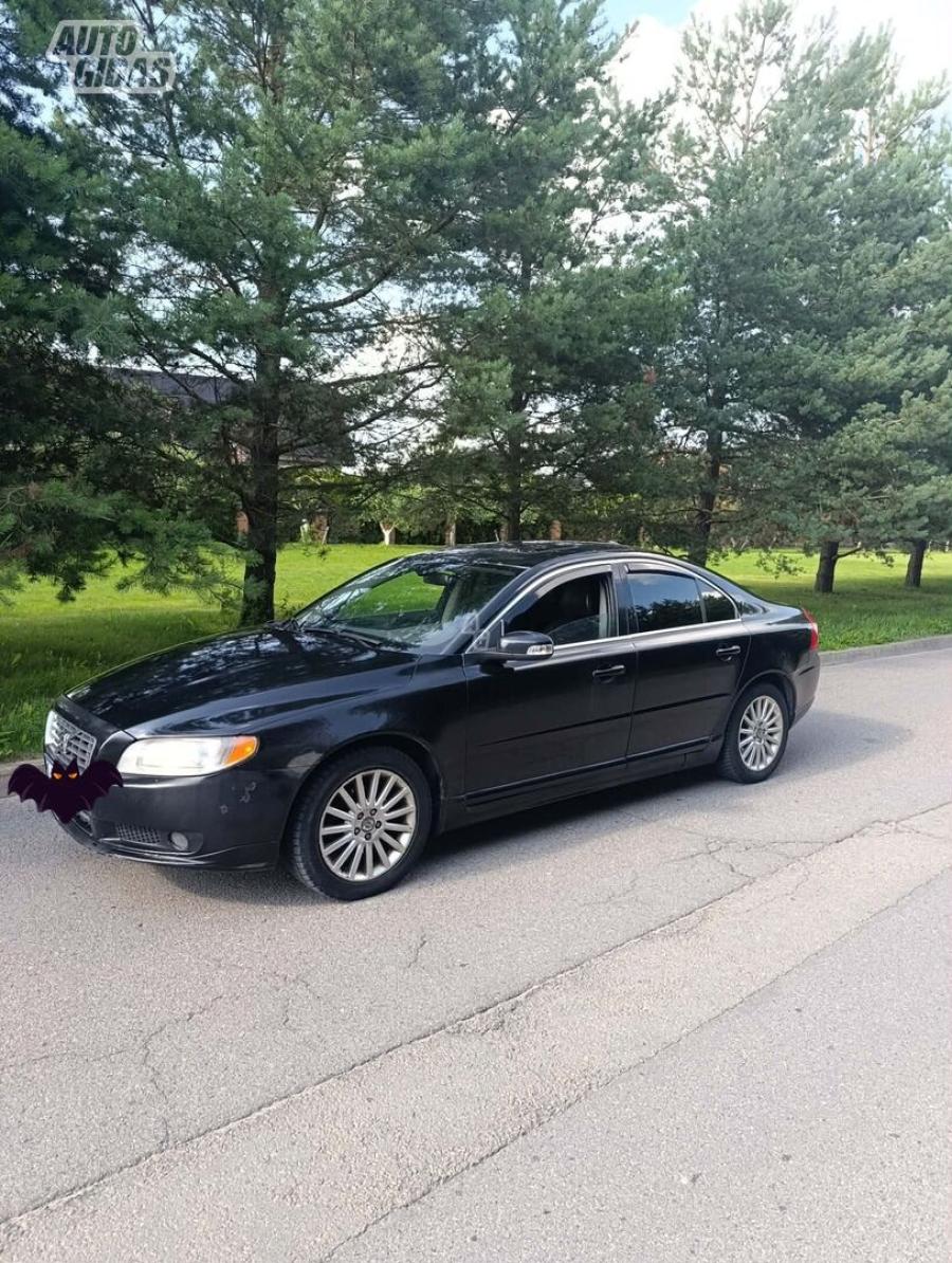 Black Volvo S80 2008 in Siauliai, with an engine capacity of 3.20 L and mileage of 270 thousand km for 1800 €, photo 4 on AUTOMOTO.COM.LV