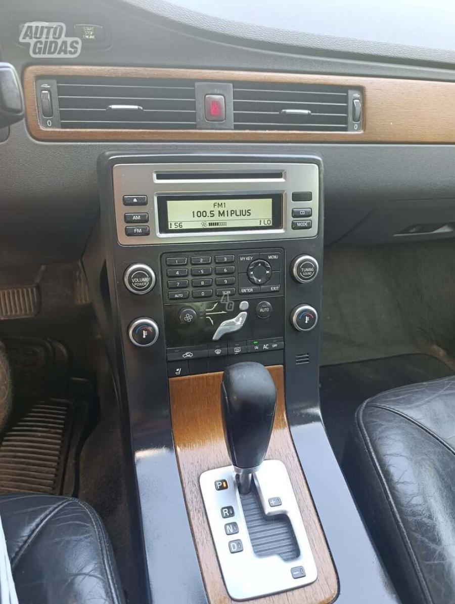 Black Volvo S80 2008 in Siauliai, with an engine capacity of 3.20 L and mileage of 270 thousand km for 1800 €, photo 11 on AUTOMOTO.COM.LV